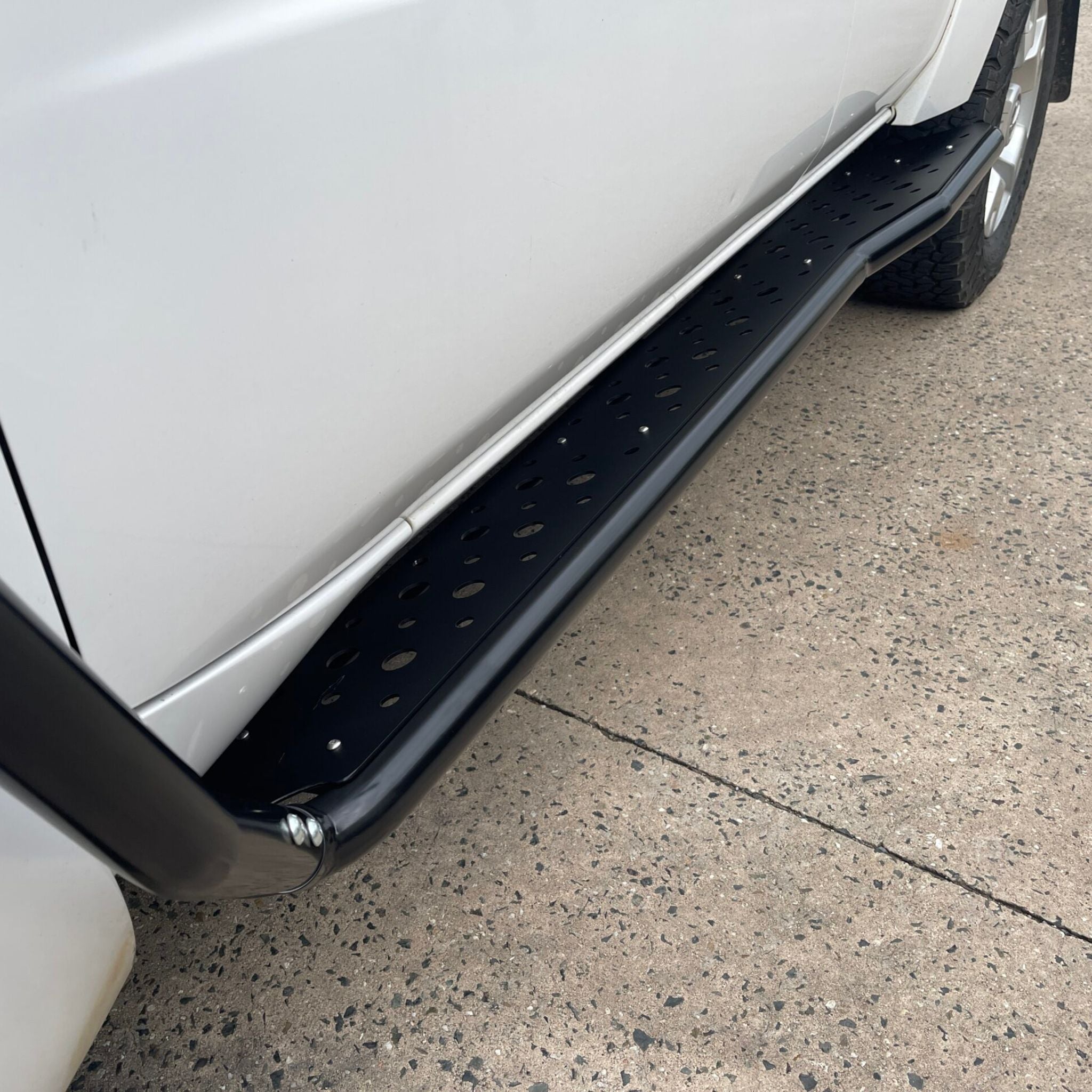 GU Nissan Patrol Revolution Rock Sliders & Rails | Raslarr