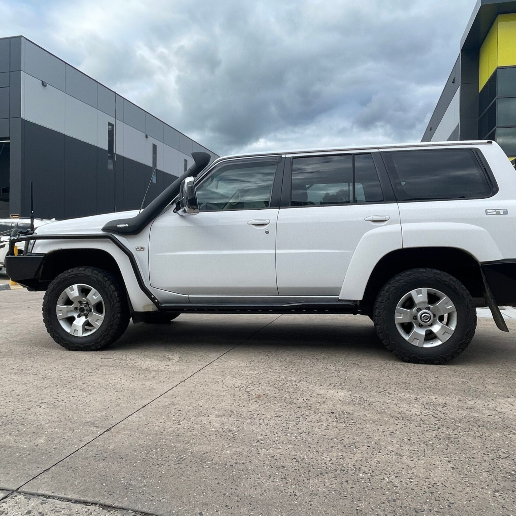 GU Nissan Patrol Revolution Rock Sliders & Rails | Raslarr