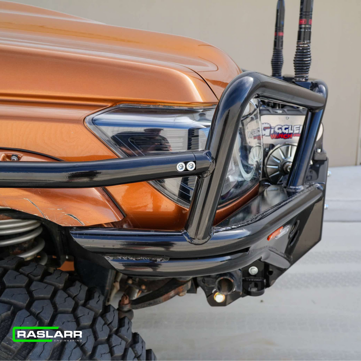 79 Series Dual Cab Toyota Lancruiser Pooly Bull Bar | Raslarr