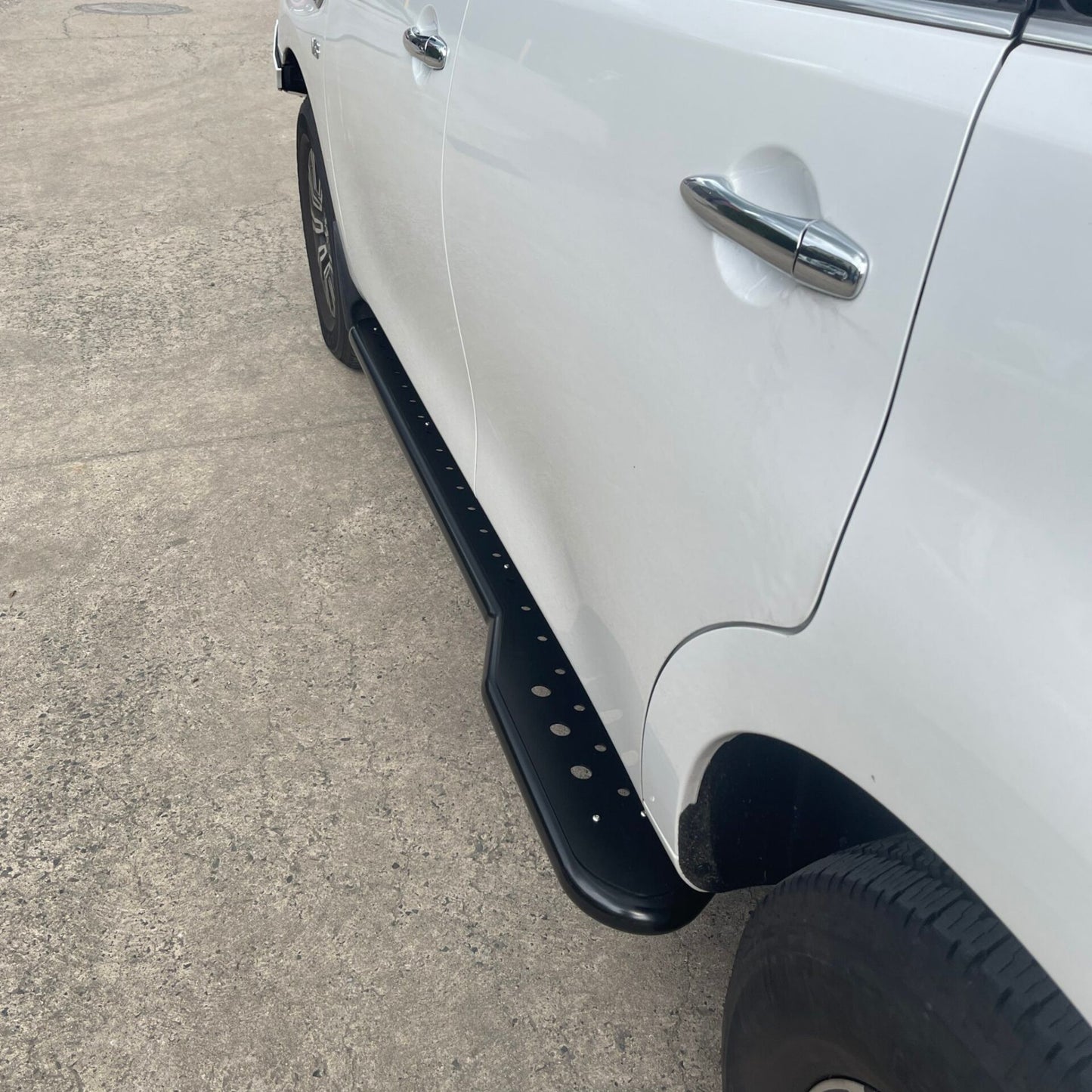 S5 Y62 Nissan Patrol Revolution Rock Sliders | Raslarr