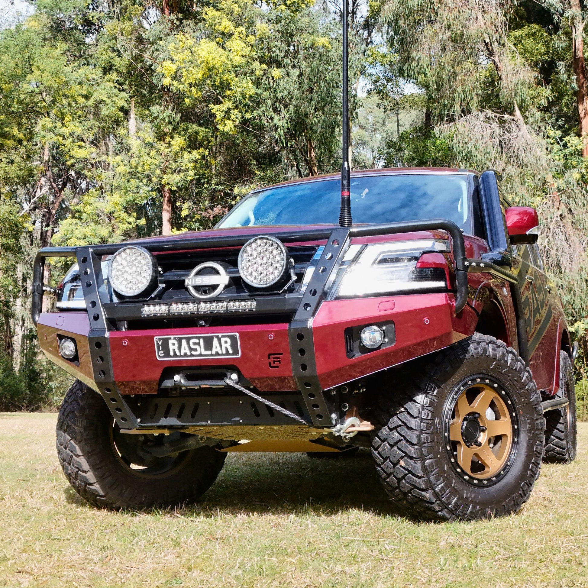 S5 Y62 Nissan Patrol Hooped (Dallas) Bull Bar | Raslarr Engineering
