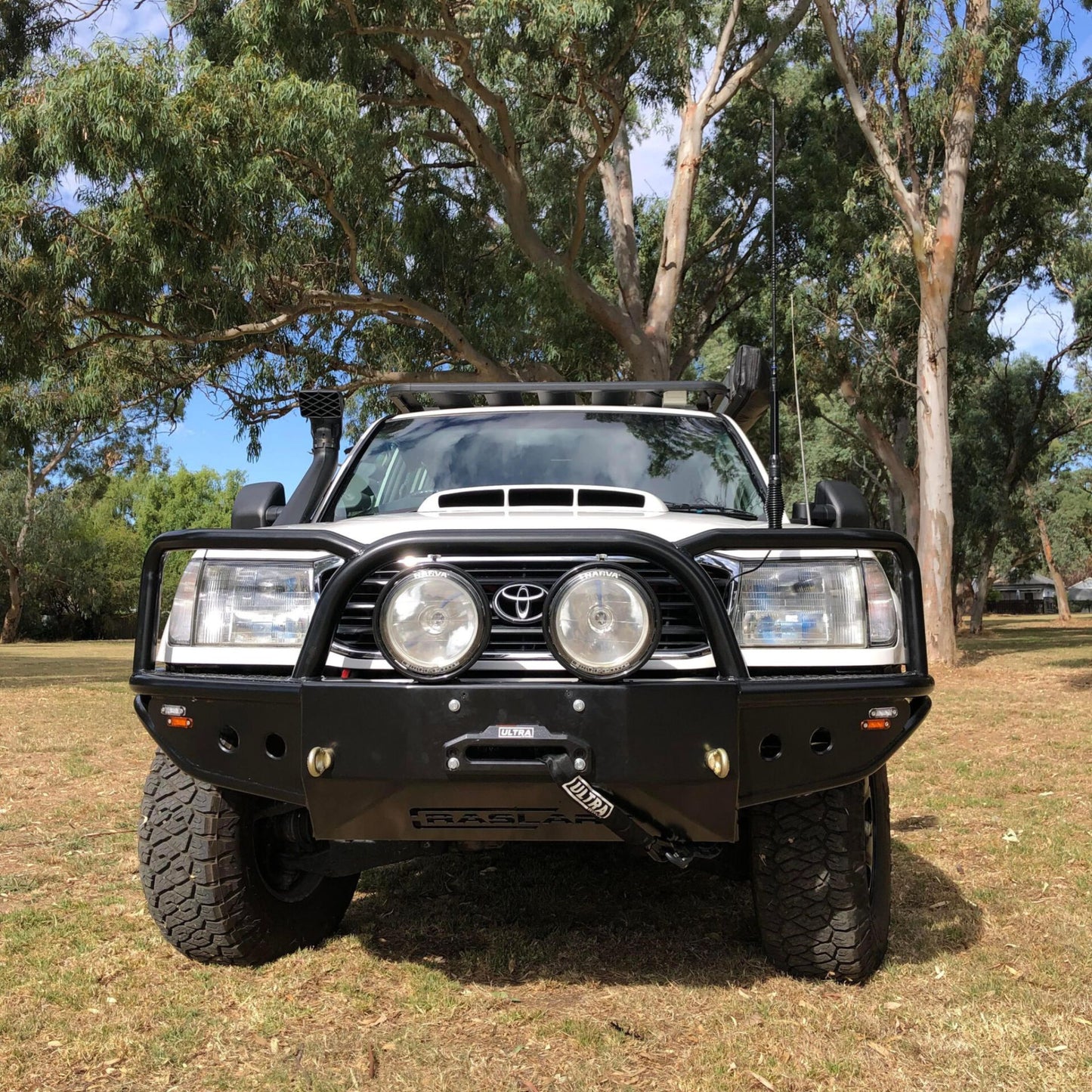 100 Series IFS Toyota Landcruiser New Style Azza Bull Bar | Raslarr