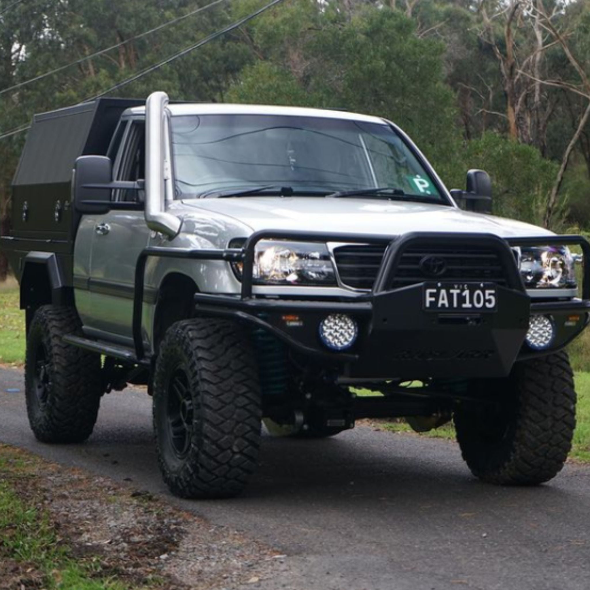 105 Series Landcruiser Azza Bull Bar with 7" light inserts