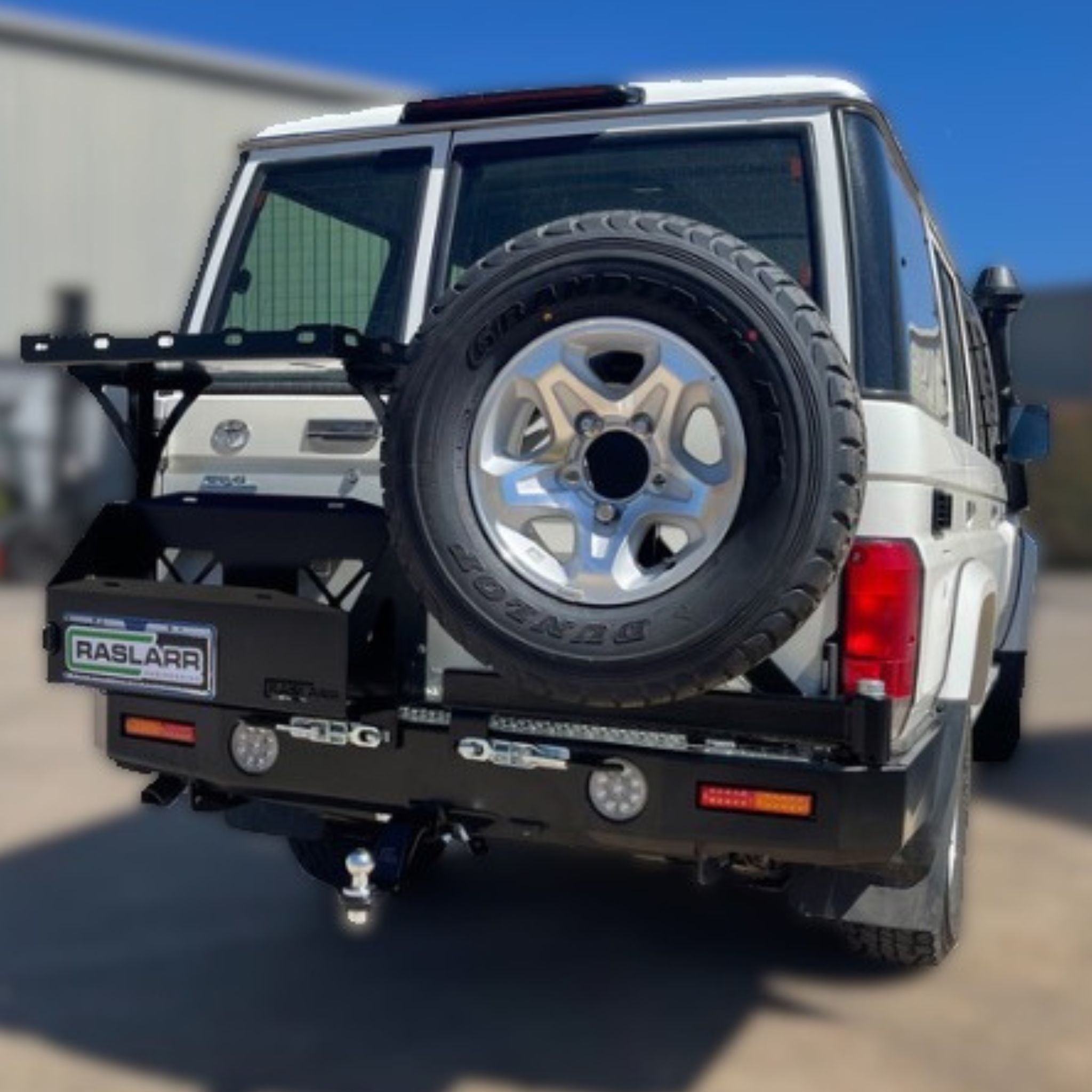 76 Series Toyota Landcruiser Rear Bar | Raslarr